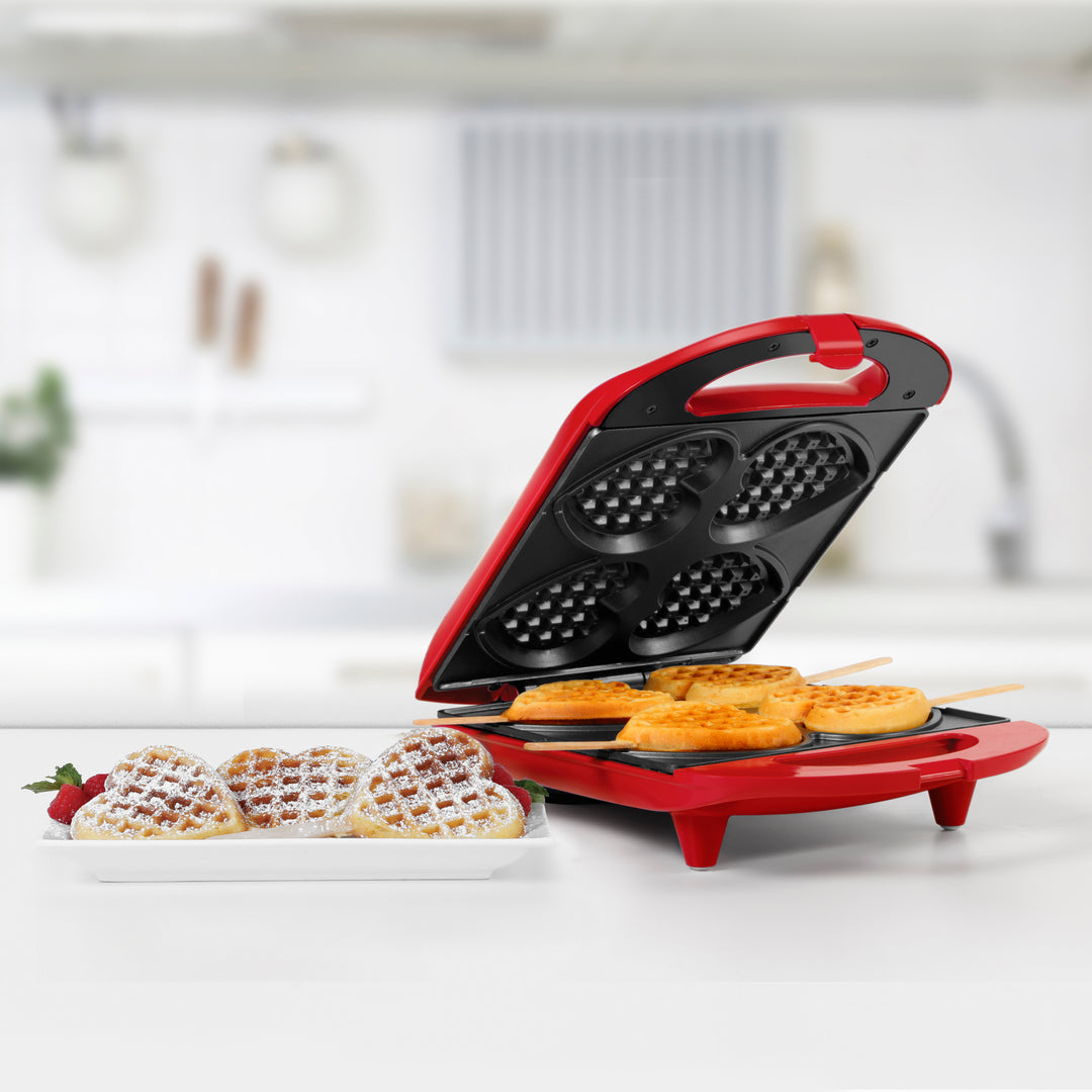 4-SECTION HEART SHAPED WAFFLE MAKER – Holstein Housewares