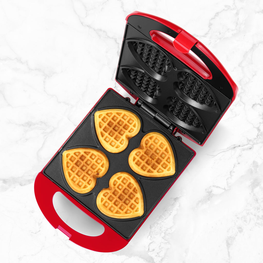 4-SECTION HEART SHAPED WAFFLE MAKER – Holstein Housewares